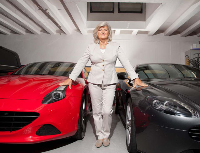 Luxury Car Rental and Limousine Service with Elite Rent